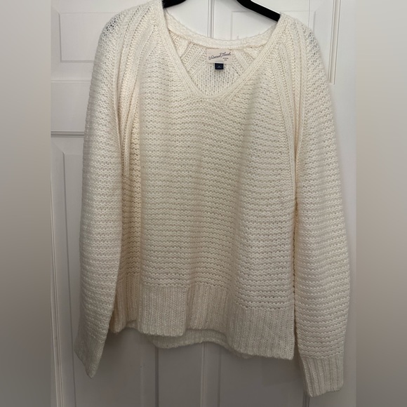 Universal Thread | Sweaters | Universal Thread Off White Sweater | Poshmark